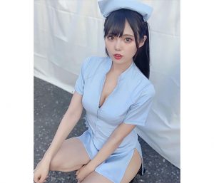 dela・後藤ひなの、ミニスカのセクシーナースでお目覚めサポート | WWSチャンネル
