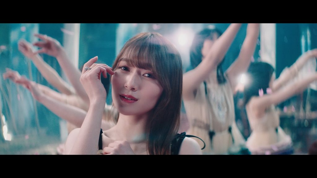 櫻坂46の新曲『桜月』MV解禁！センター守屋麗奈が彩る桜舞う映像美に注目 | WWSチャンネル