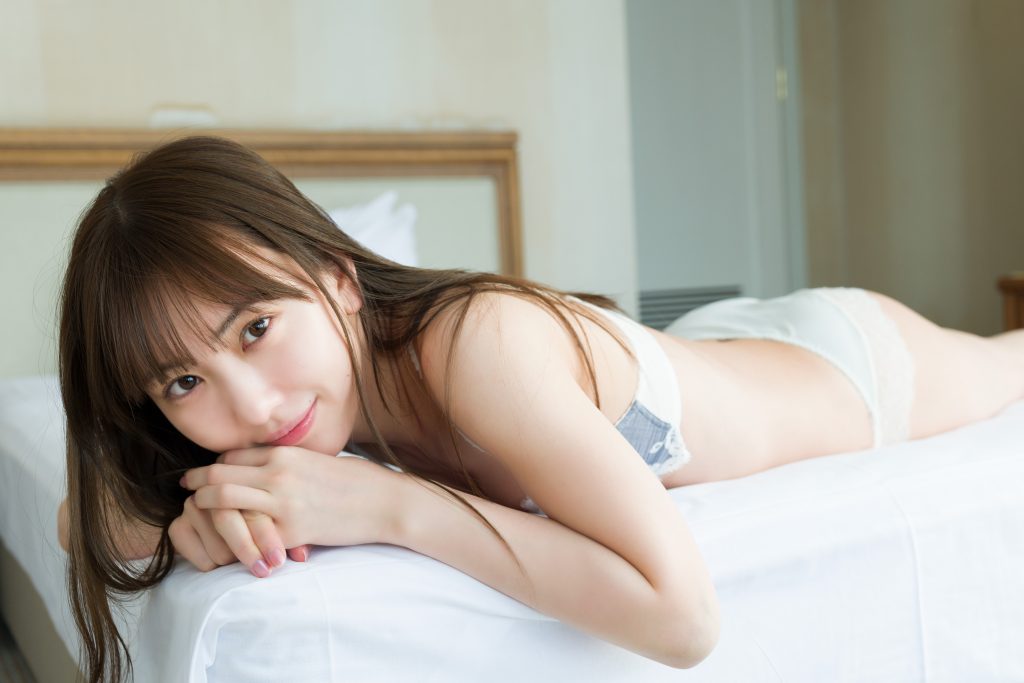 SKE48・熊崎晴香、1st写真集より人生初のランジェリーカット解禁！ | WWSチャンネル